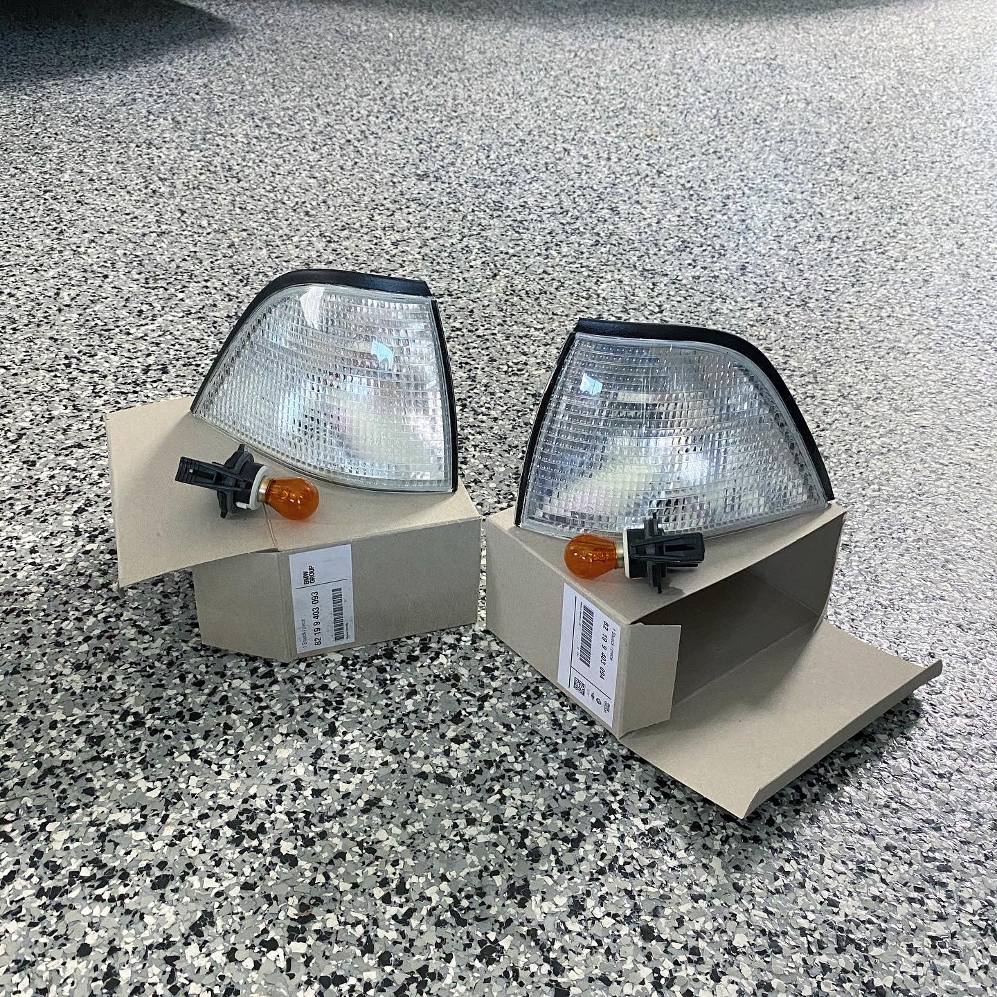 Genuine BMW E36 clear corner lights – Rare36parts